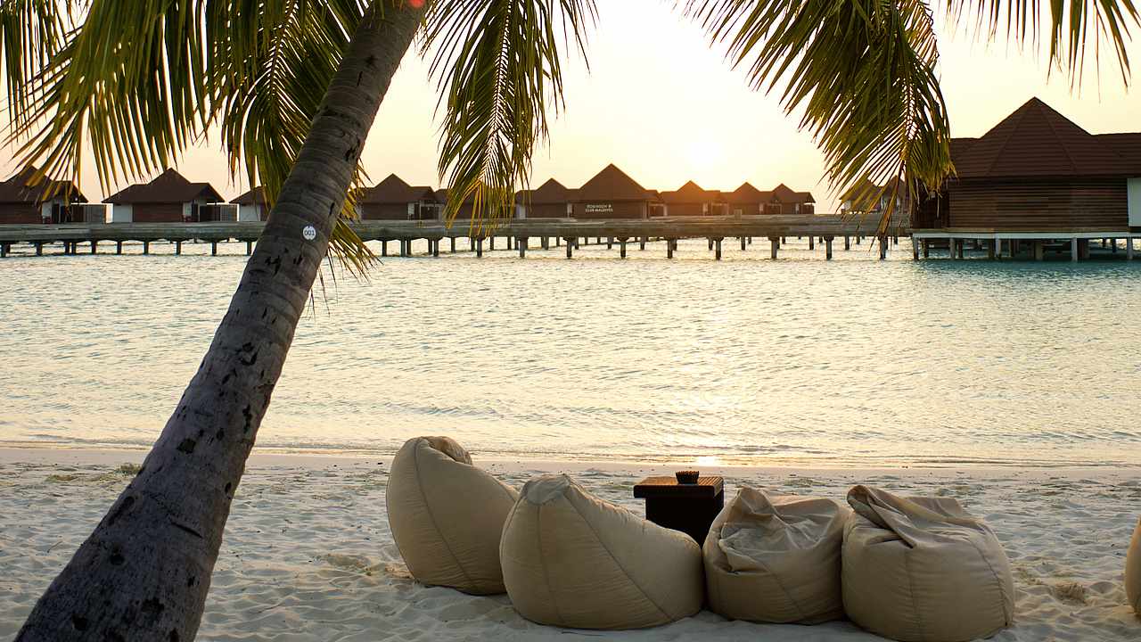 Cluburlaub auf den Malediven: Strandurlaub buchen - Robinson.com