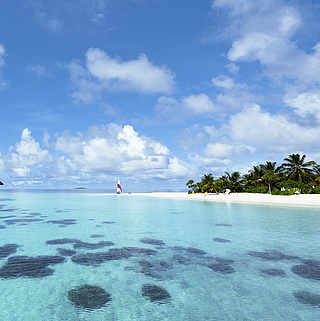 ROBINSON resort holiday for families, couples and singles - Robinson.com